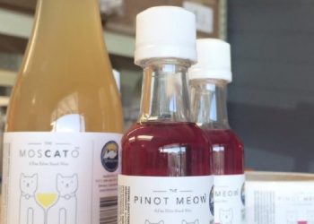 The Pinot Meow The MosCATo Perchè bere da solo? Elicats.it